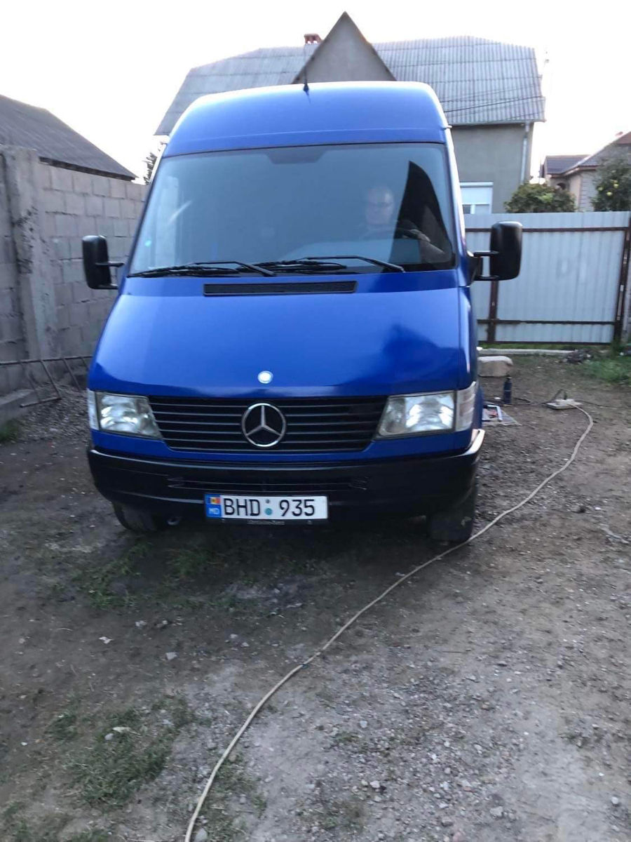 Mercedes 208D