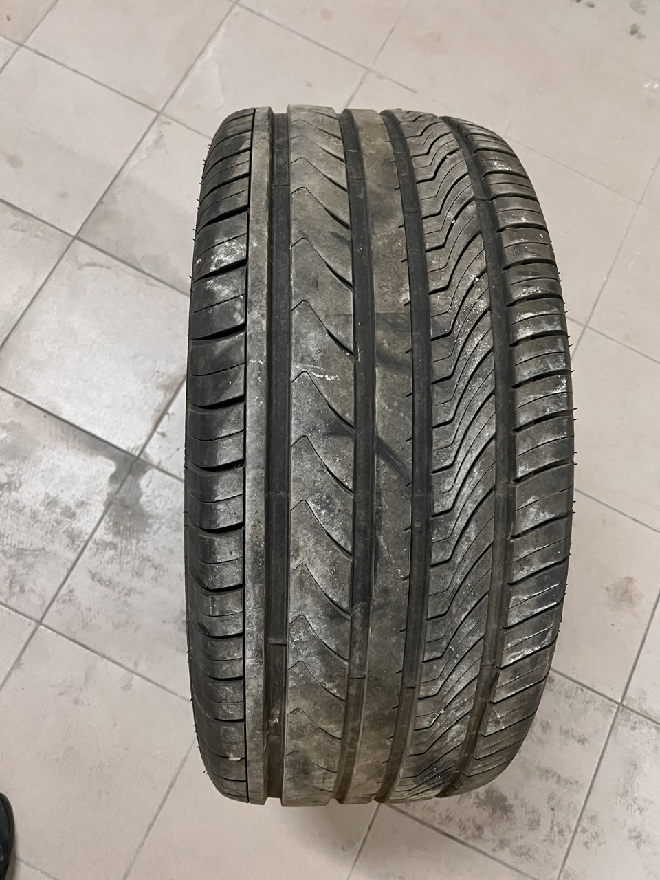 Vând Cauciucuri de Vară R19 285/45 R19 255/50