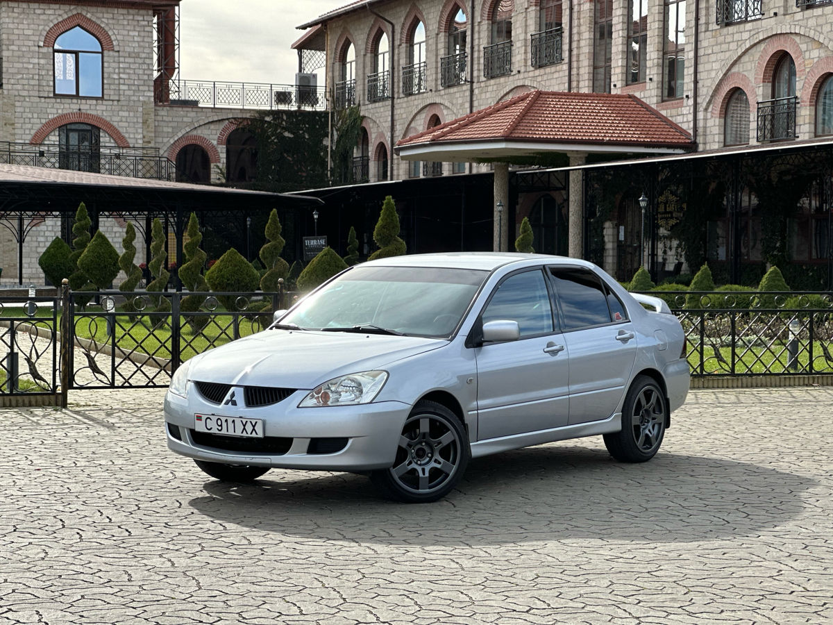 Mitsubishi Lancer an. 2003 cu rulaj 240000 km, Gaz / Benzină (metan ...