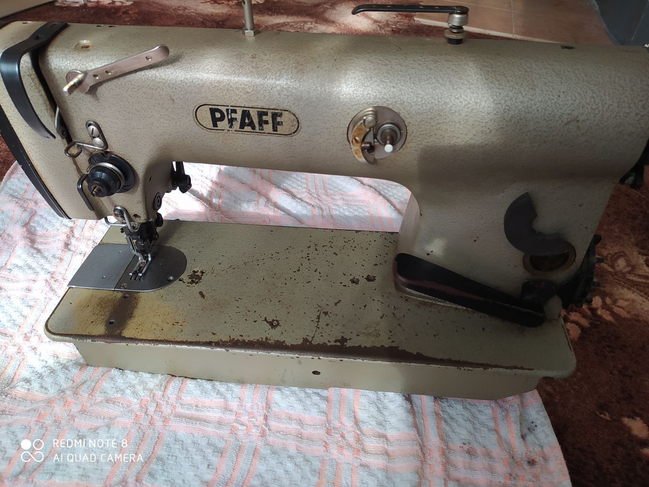 masina de cusut PFAFF 487