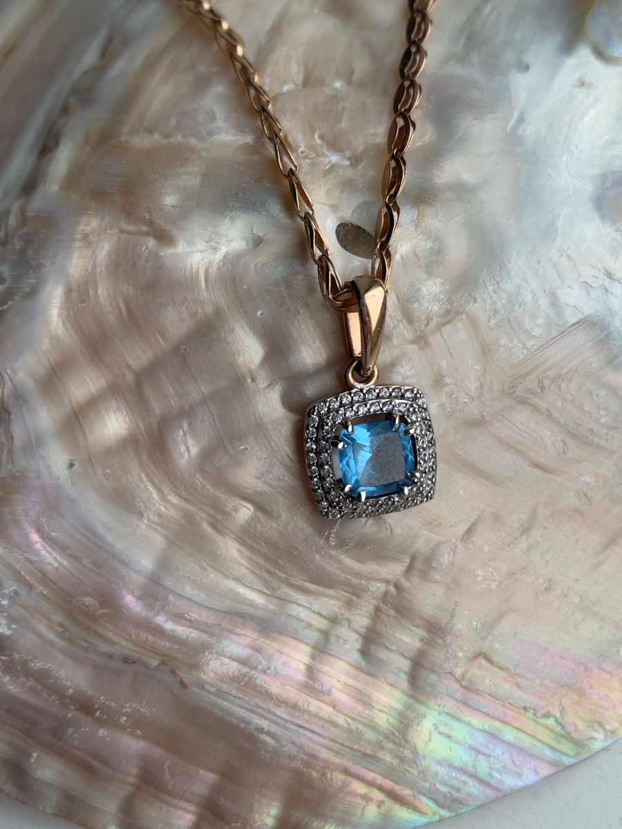 Vand colier de aur cu piatra topaz