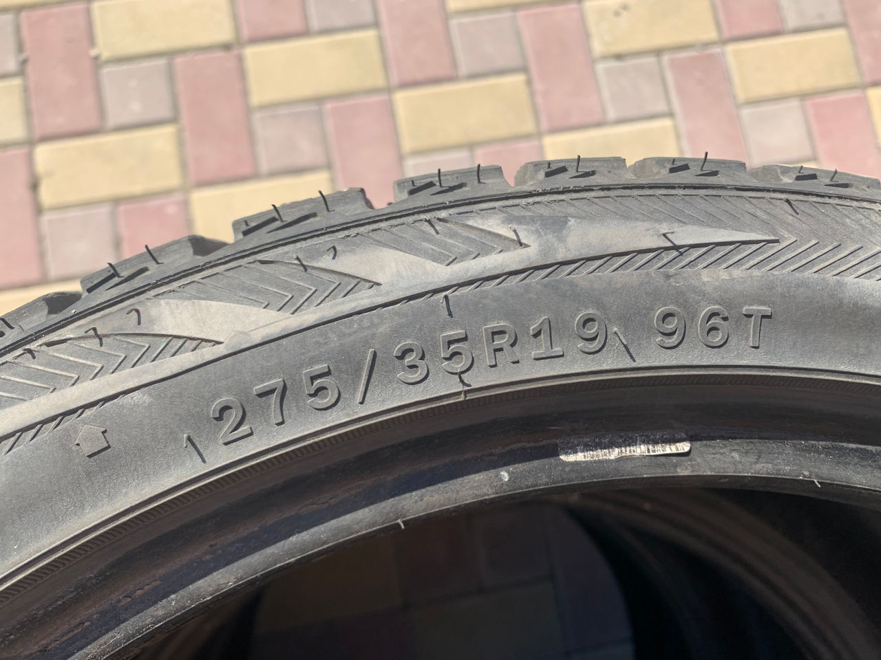 275/35 R19 245/40 R19
