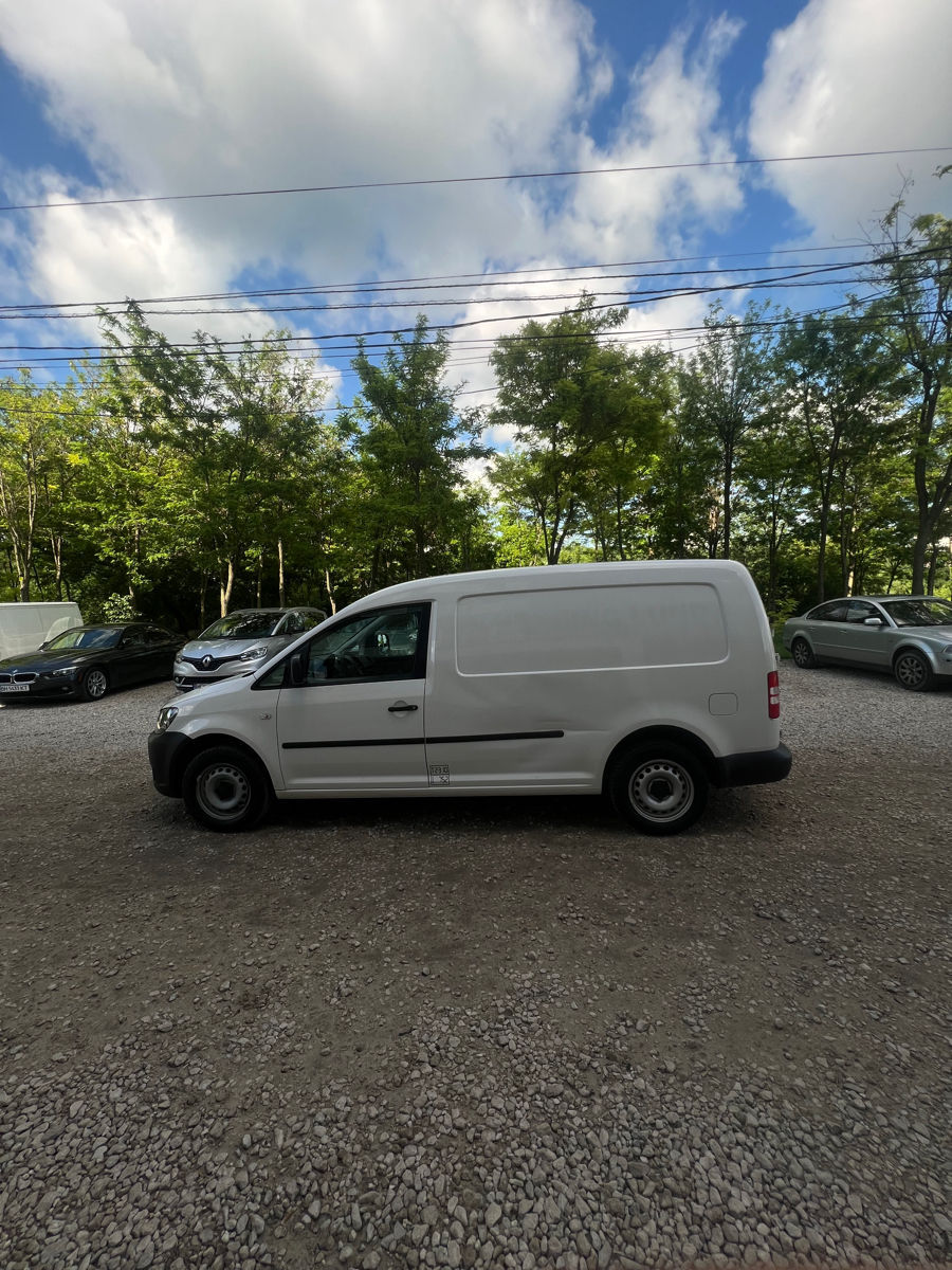 Volkswagen Caddy an. 2015 cu rulaj, Diesel, 6000