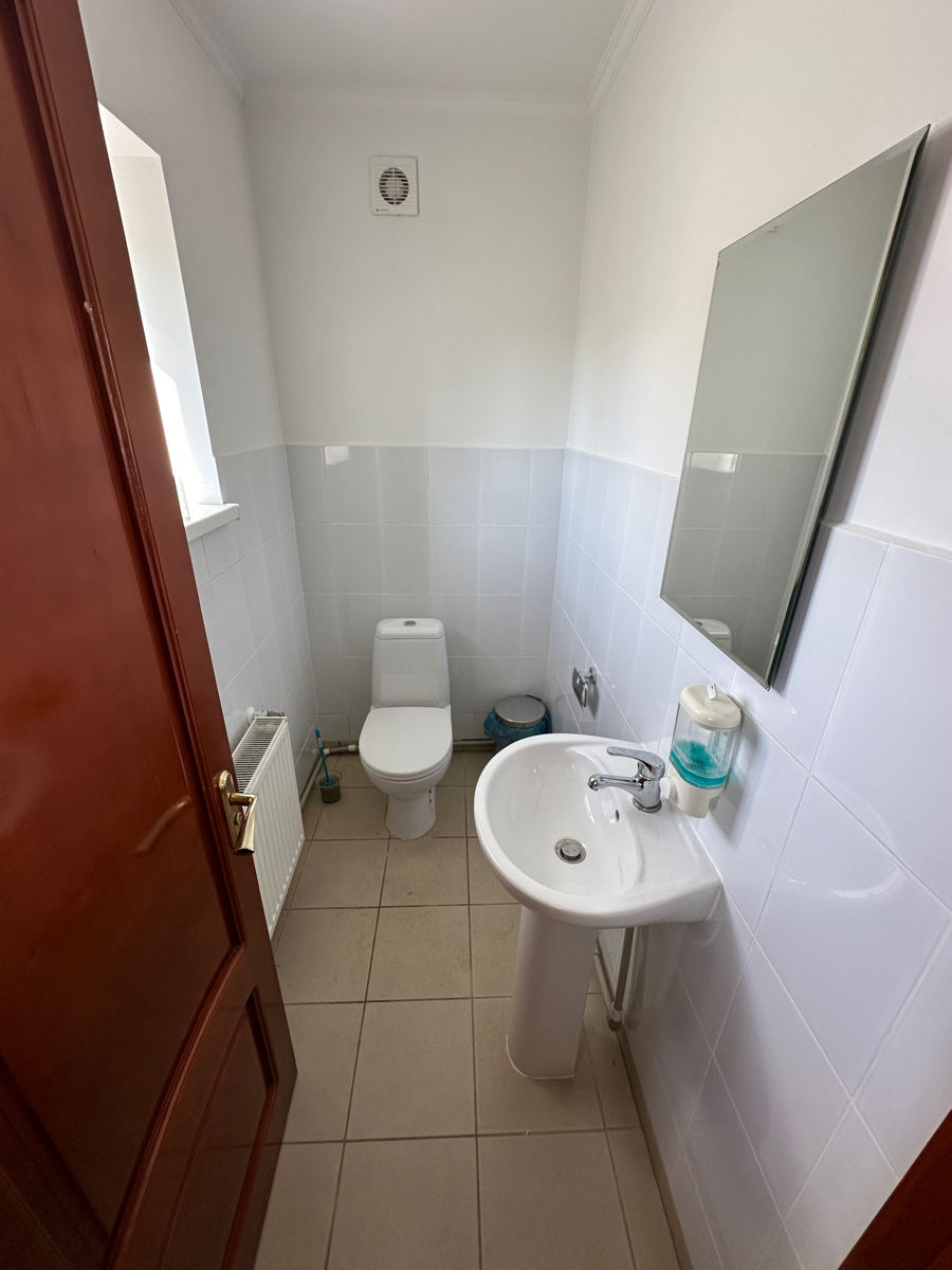 Casă, 111 m², Balatina