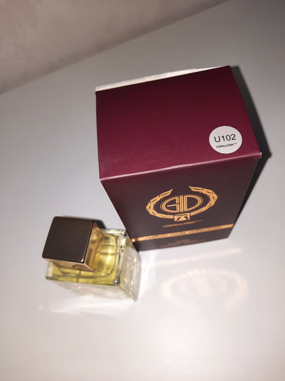 Vînd Parfum nou 600 lei. Marca Giter