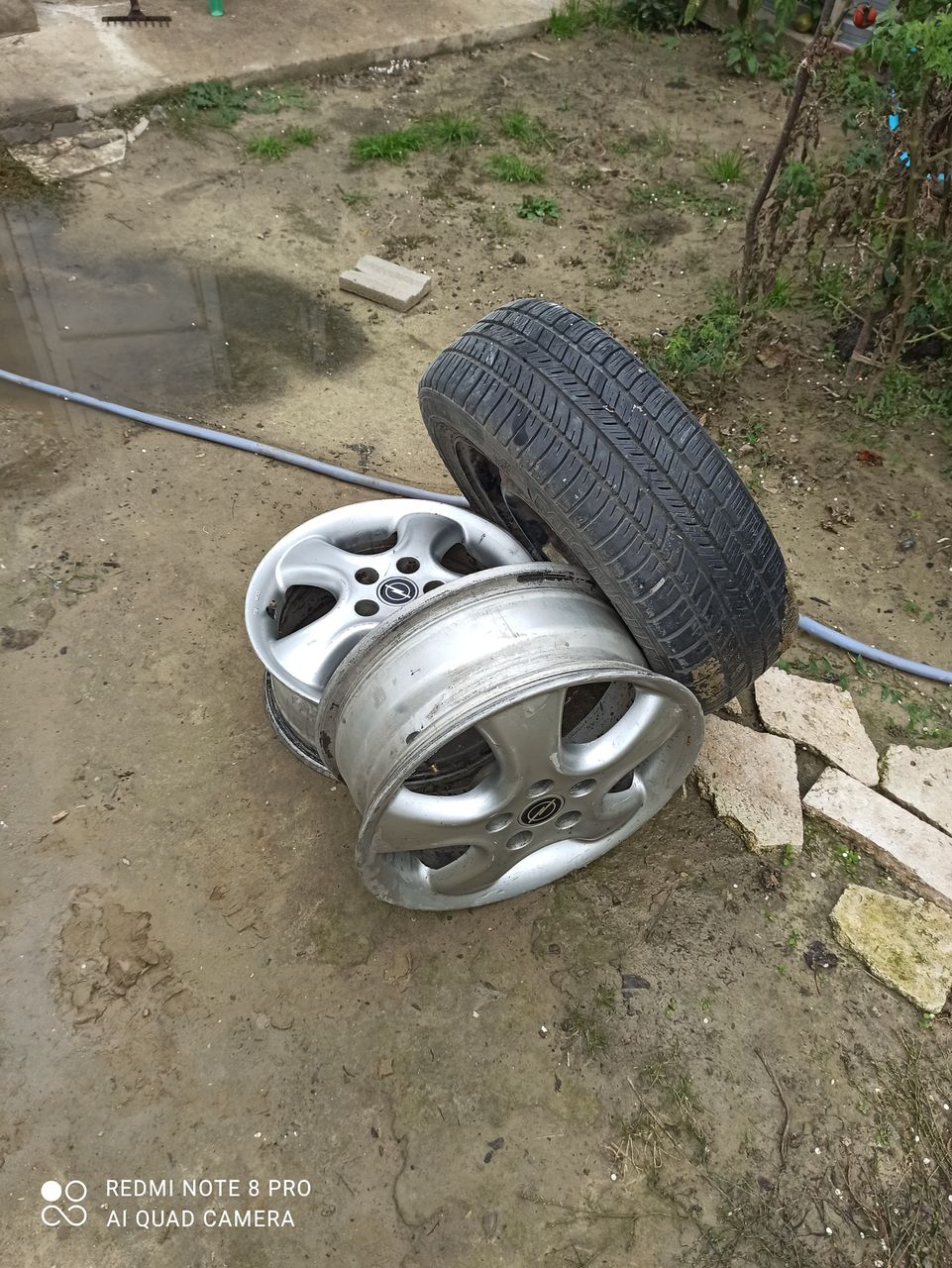 Vind 2 discuri de la opel R16