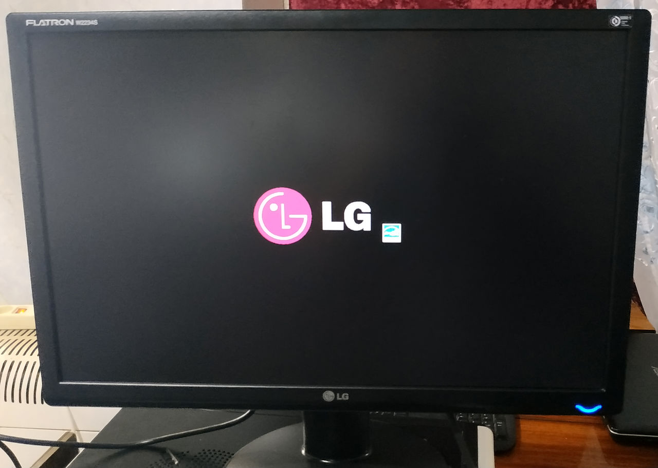 Монитор 22" LG Flatron W2234S -Окница-