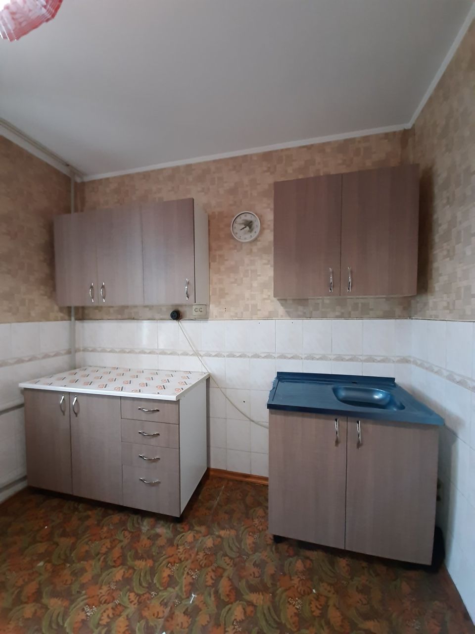 Bucatarii noi de 2metri 4000lei,(fara blat)