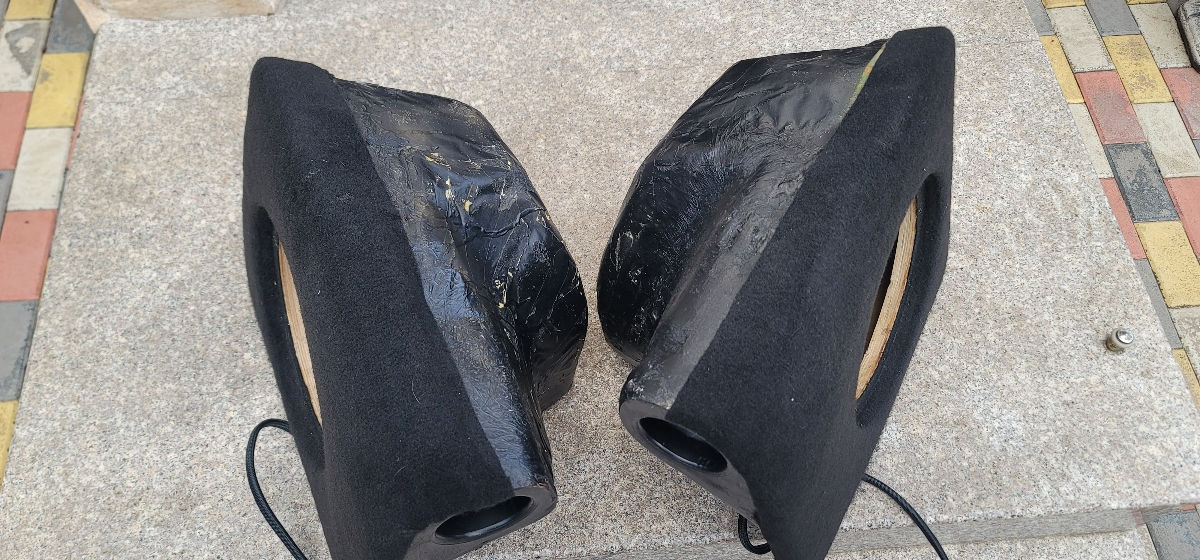 Subwoofer box (Stealthbox) Lexus IS