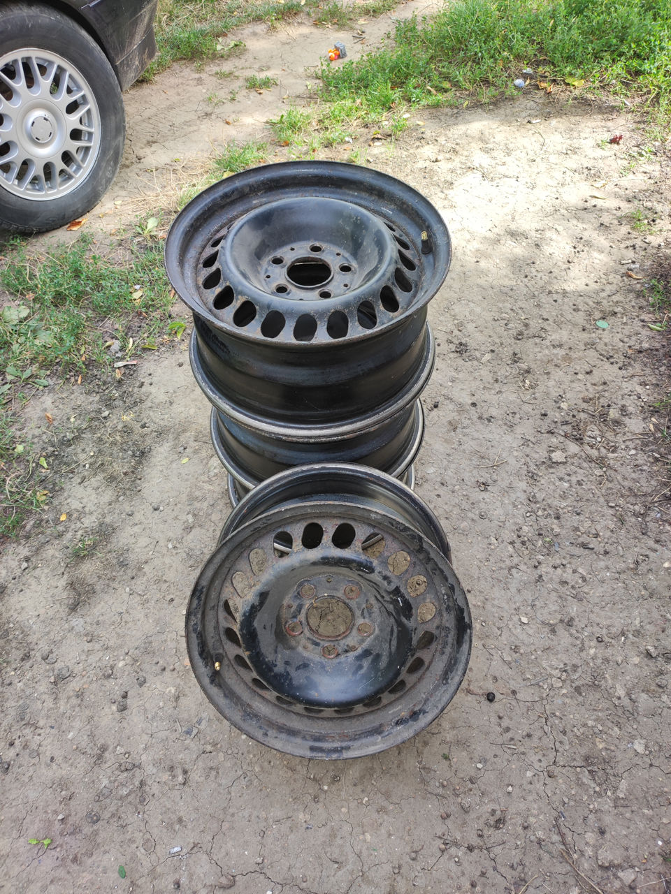 Диски с колпаками R15 5*112