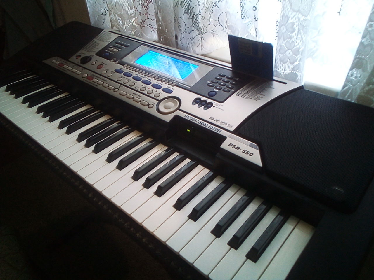 Yamaha Psr 550