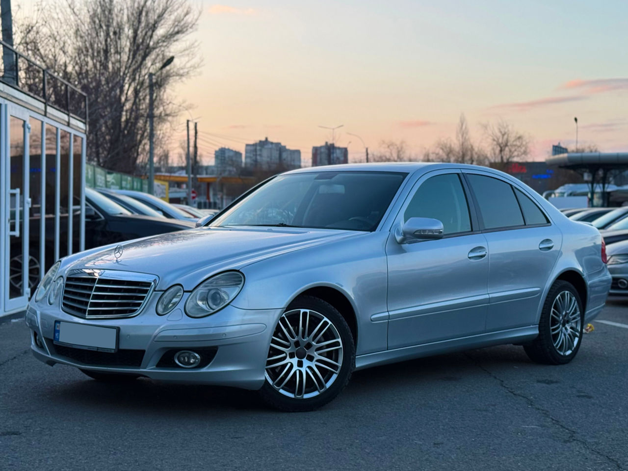 Mercedes E-Class 2007 г. с пробегом 111 км, Бензин, 8999