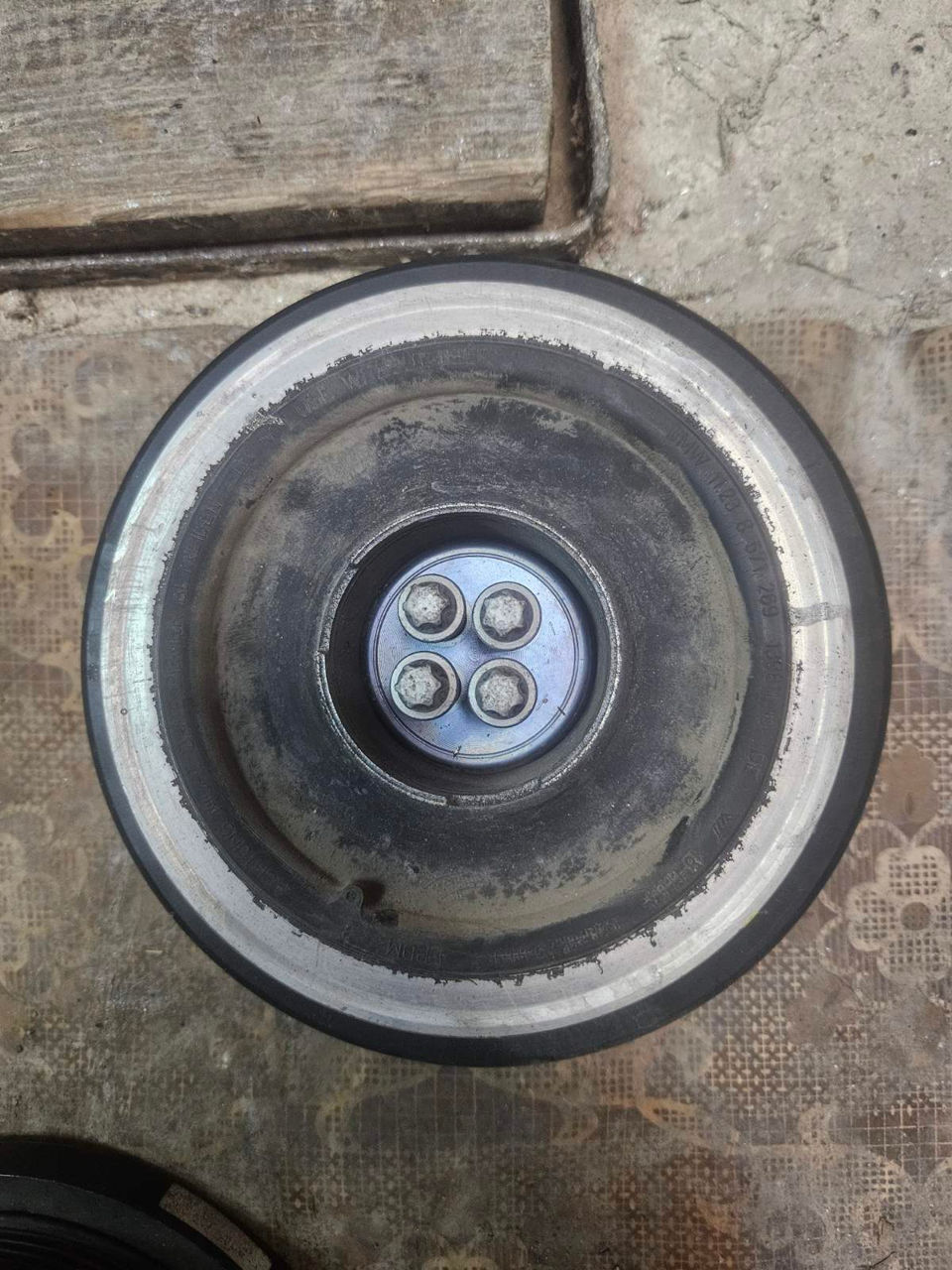 Шкив коленвала 11238571269 BMW B57 (G20 G30 G32 G11 G12 G14 G15 G01 G02 G05 G06 G07)