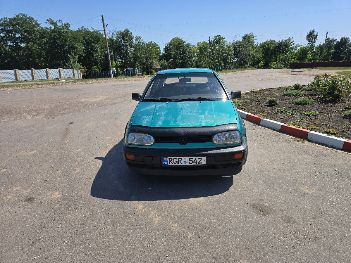 Volkswagen Golf 1992 г. с пробегом 62725 км, Бензин, 1400