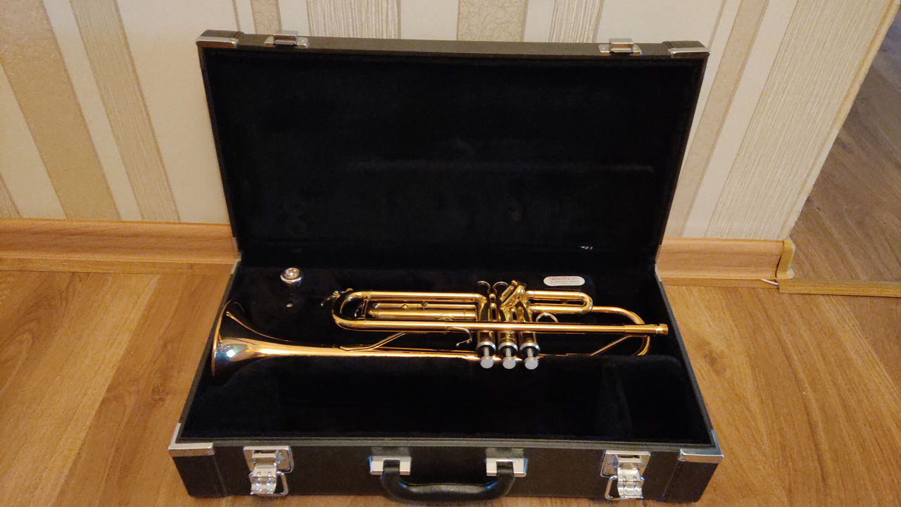 Trompete Yamaha 4335 G2.