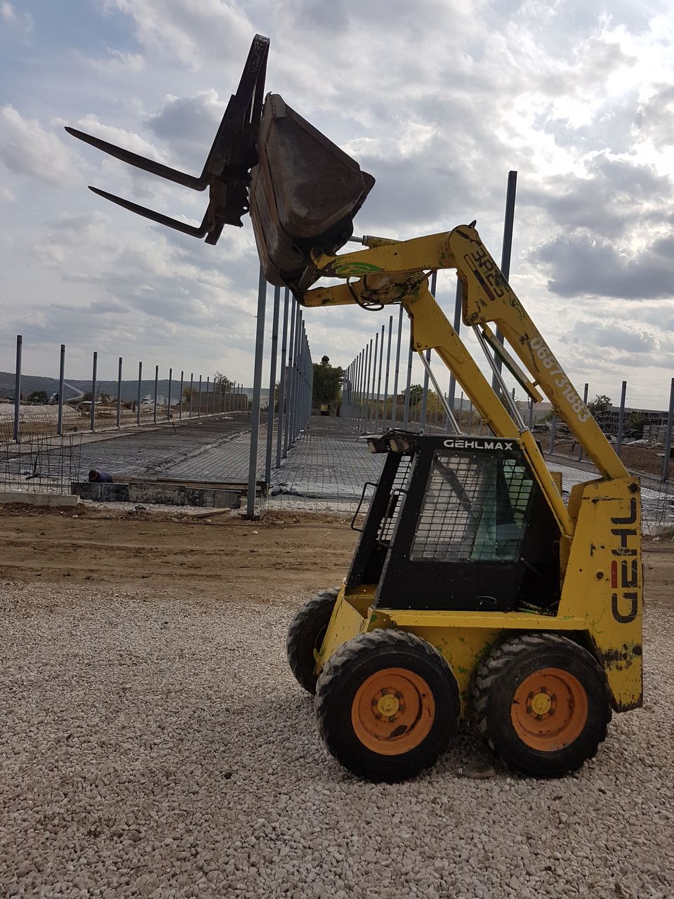 Vind mini incarcator