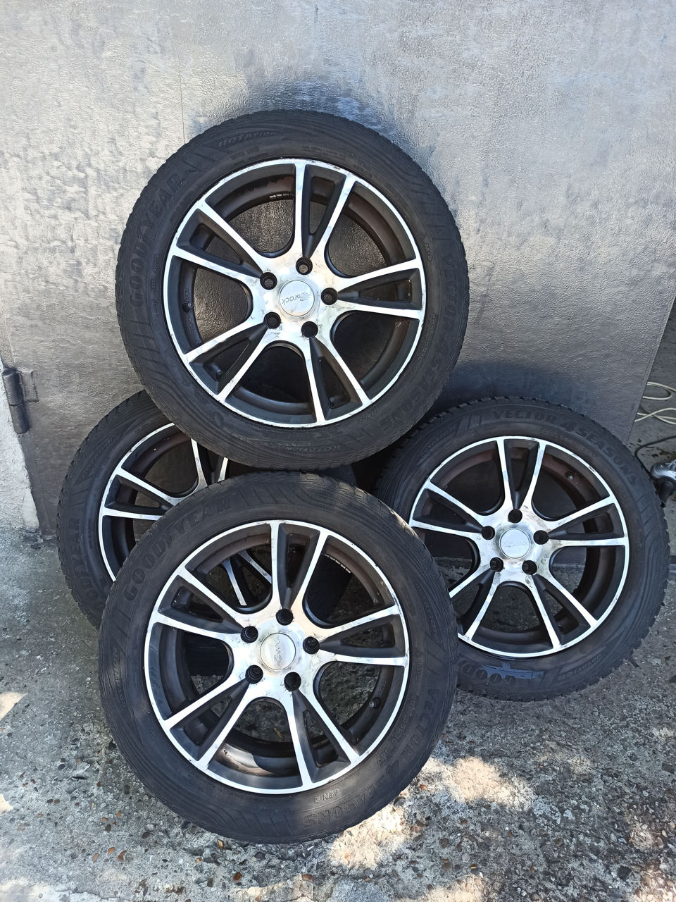 Vind set Jante + anvelope 5x112 R16