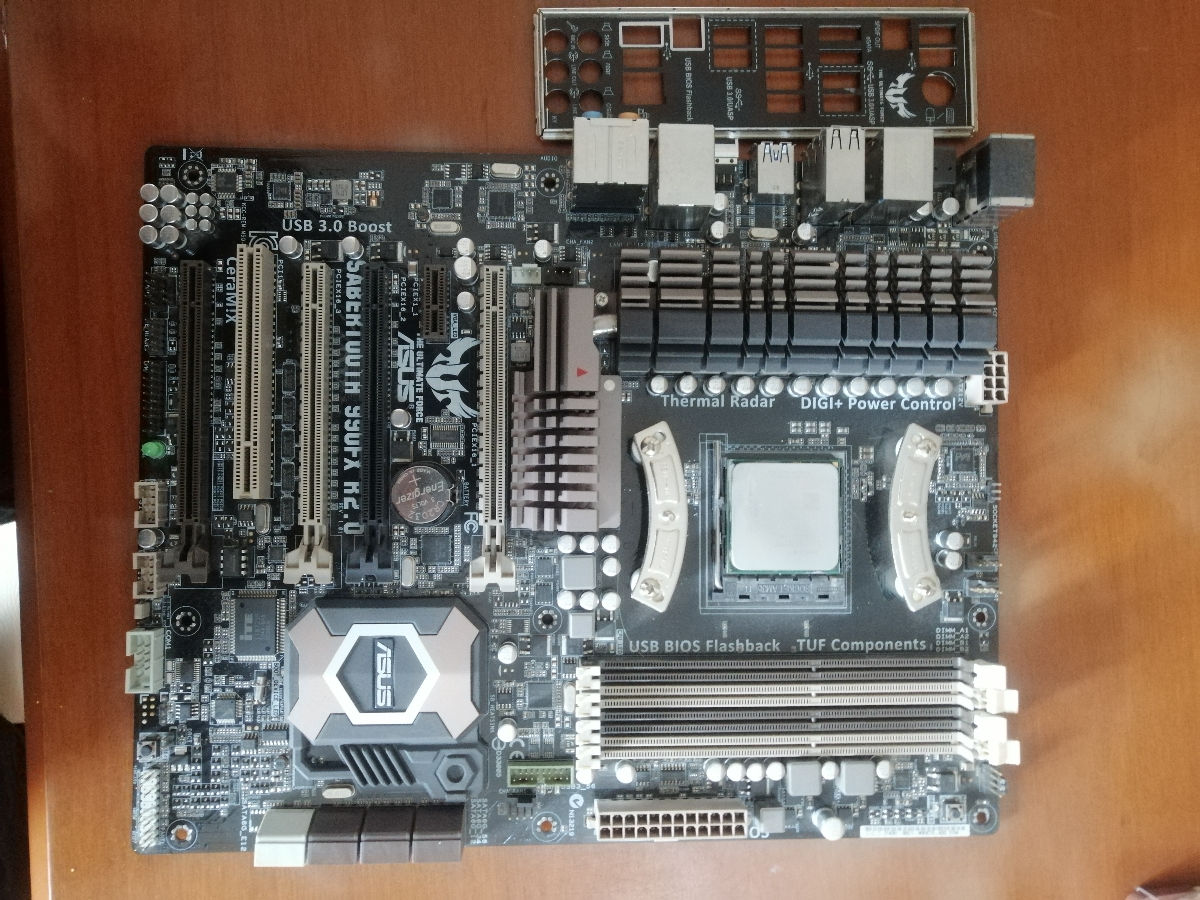 Asus Sabertooht 990fx