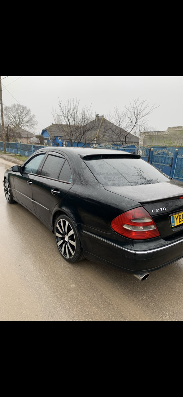 Mercedes W 211