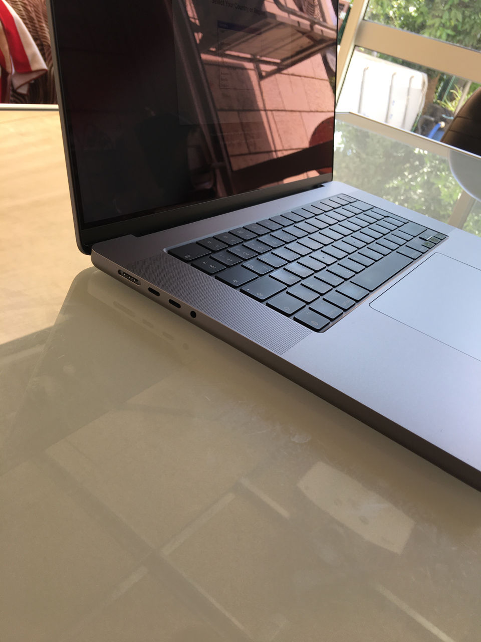 Vind Apple MacBook Pro 16" M1 Pro 32GB 1TB SSD