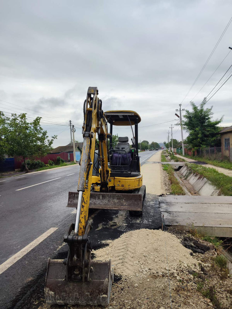 Se vinde miniexcovator