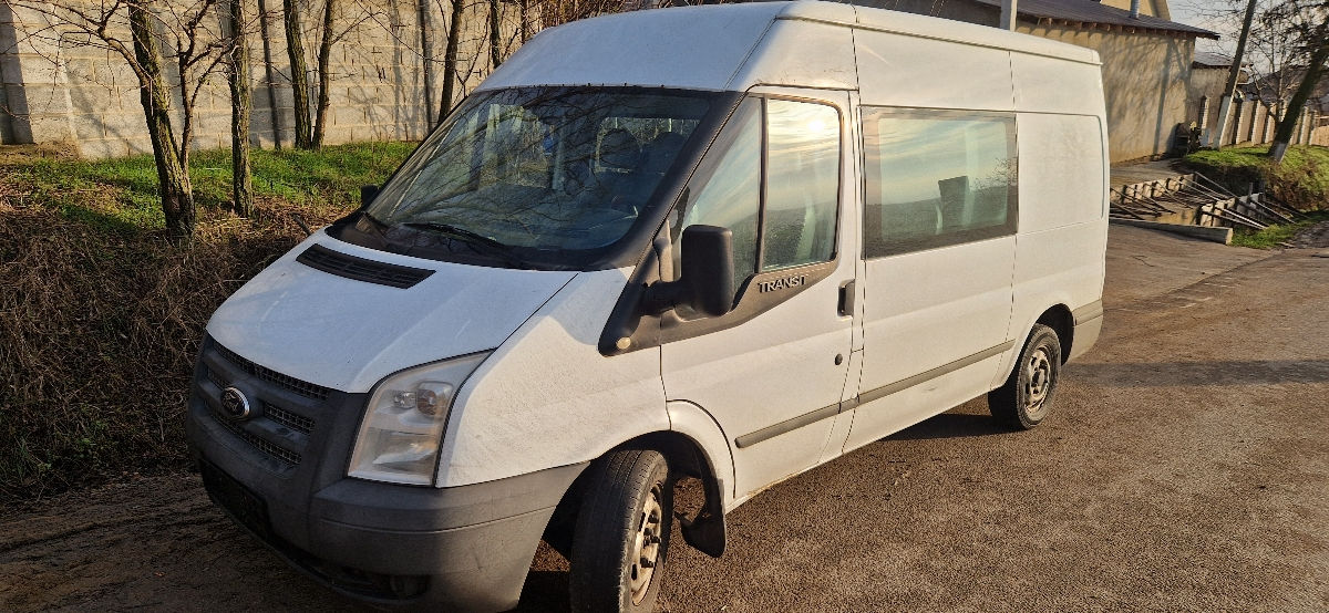 Ford Transit 6 locuri an. 2012 cu rulaj, Diesel, 4300
