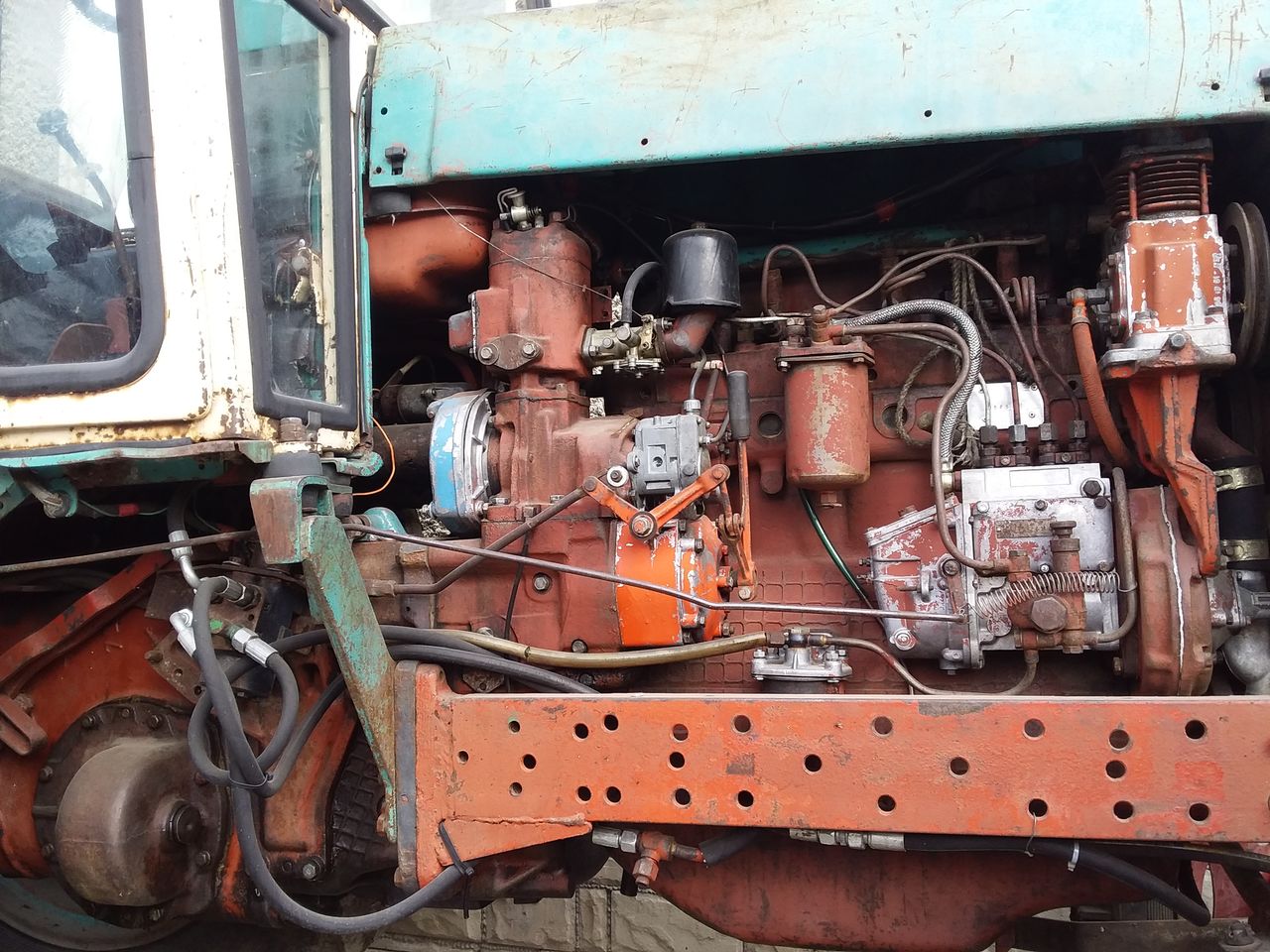 tractor cu plug