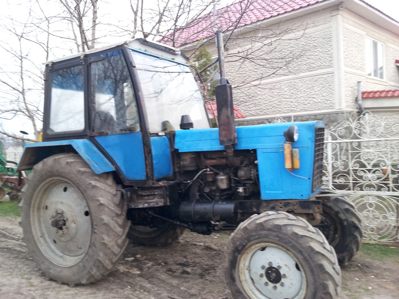 Продам мтз-82.1 2001 г спч-6 крн пускач для мтз секций от крн резину на ...
