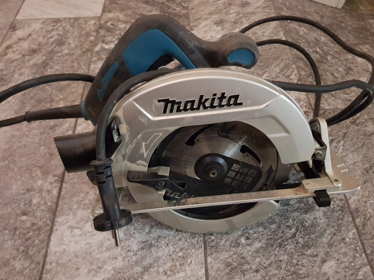 Makita HS7611