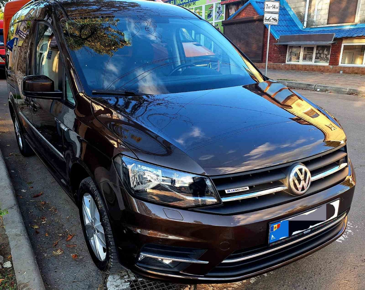 Volkswagen Caddy an. 2017 cu rulaj 80000 km, Gaz / Benzină (metan), 16500