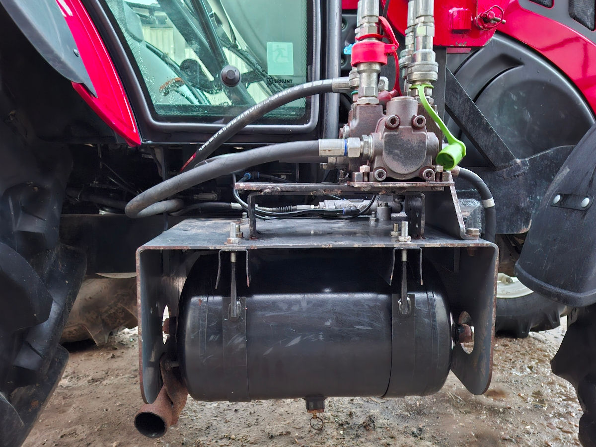 Tractor ArmaTrac 1054 e+