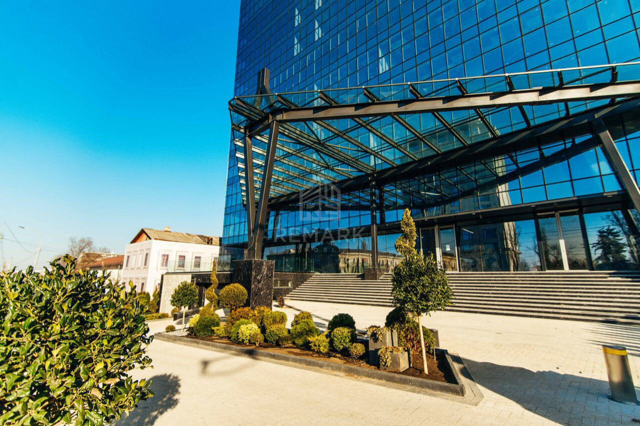 Se da in chirie oficii/spații comerciale ,180mp Business Centru Clasa ...