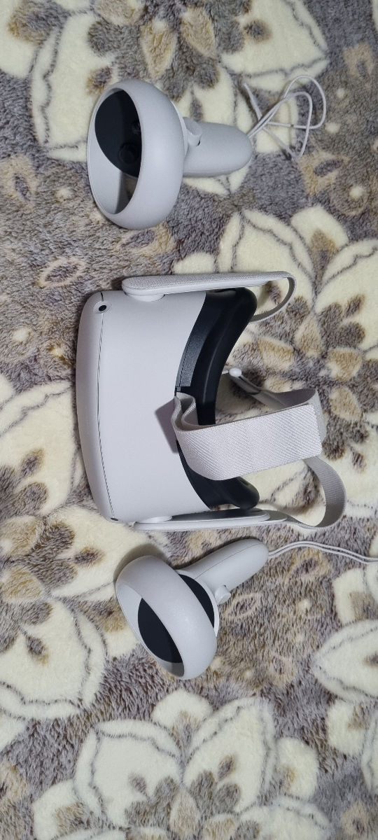 Oculus Quest 2/256 GB.