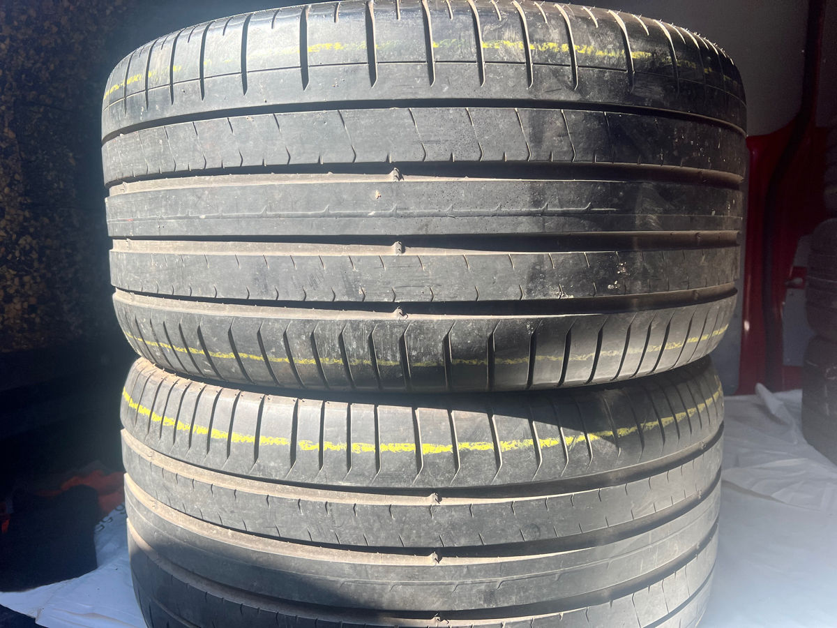 R22 325/35 Pirelli PZero