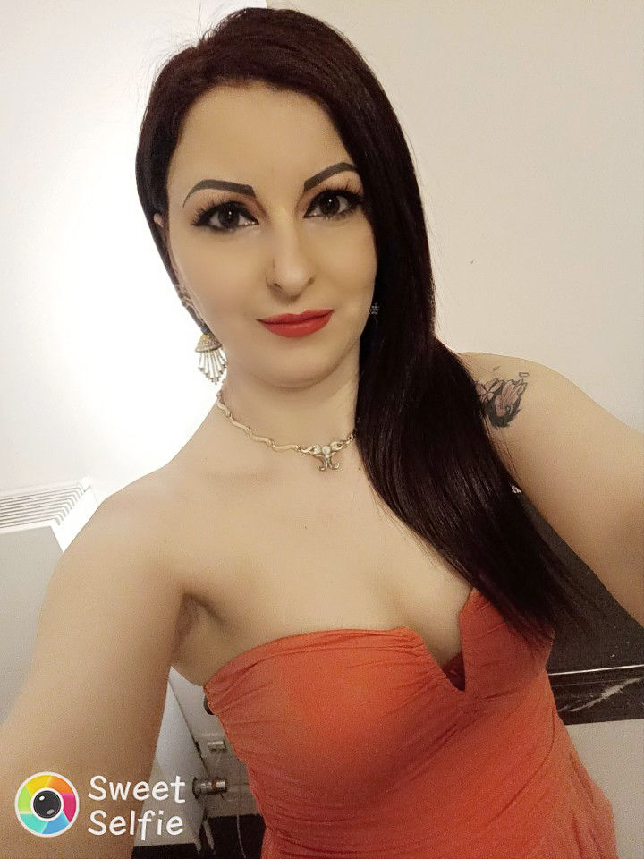 Sunt o domnisoare draguta fac cunostinta poze reale 100% la mesaje nu raspund