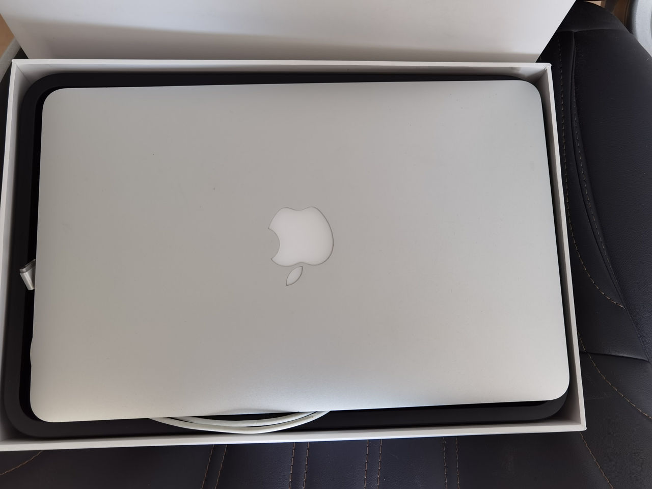 Apple Macbook model a1465