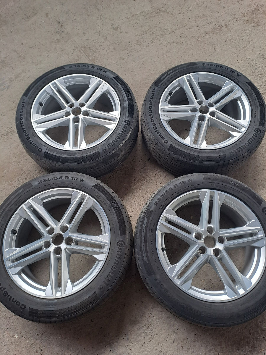 235/55/R18 Zmax Goodyear grup Model 2024