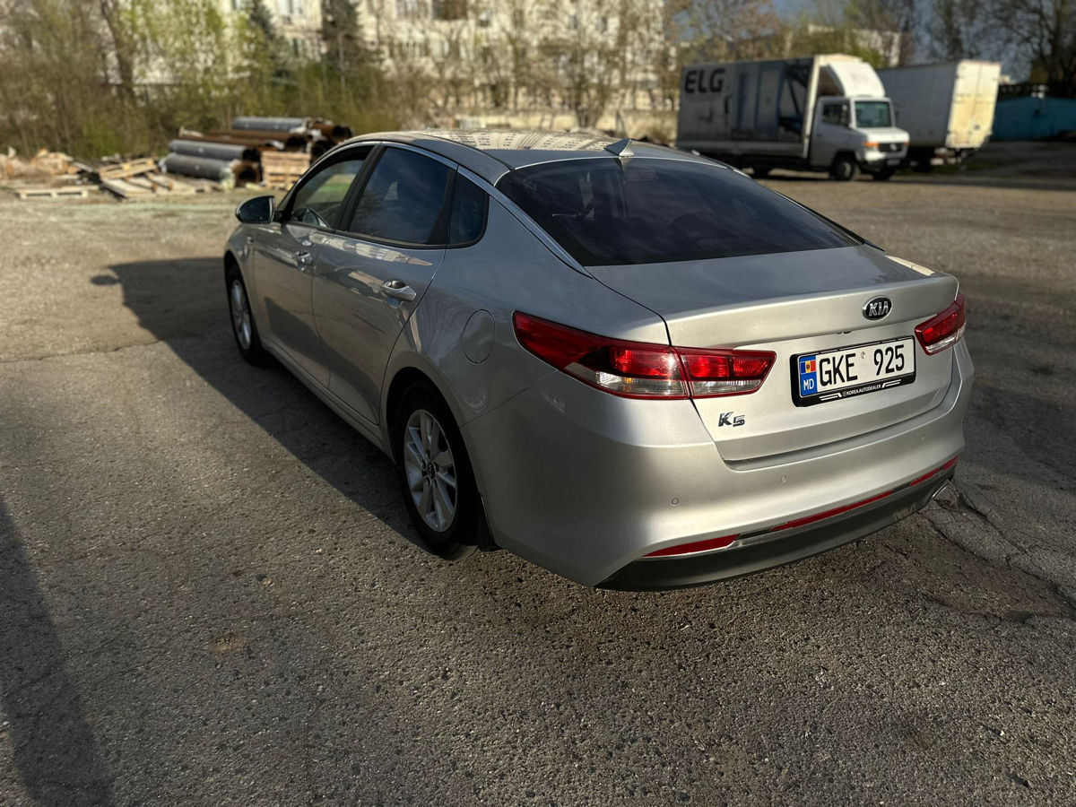 KIA K5 an. 2015 cu rulaj 151000 km, Gaz, 9000