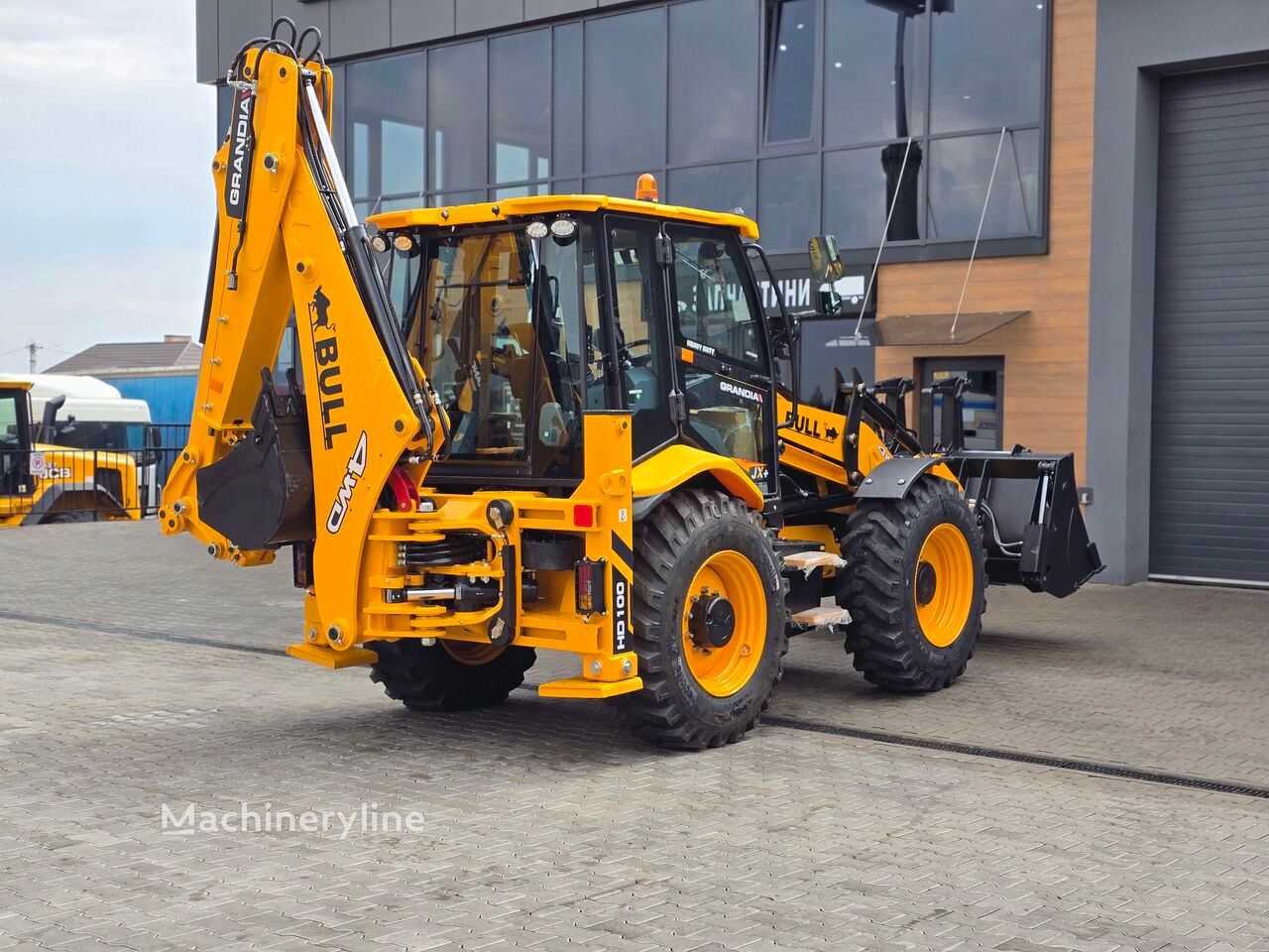Buldoexcavator Bull HD100