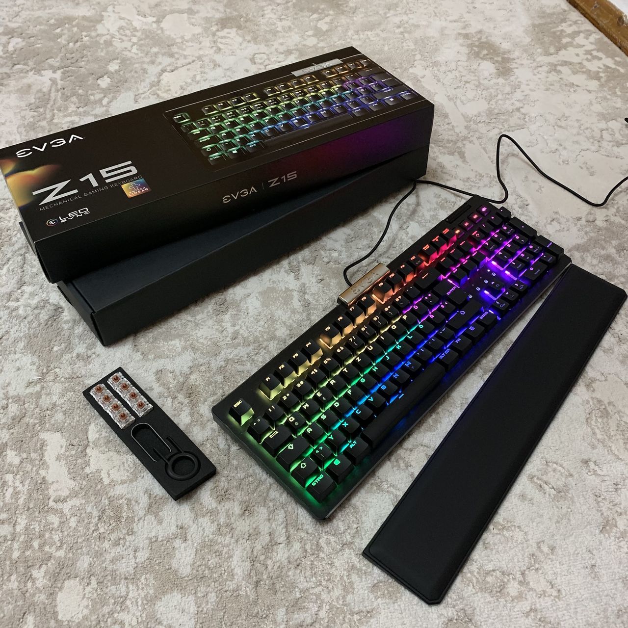 Tastatură mecanică EVGA Z15 RGB / механическая клавиатура