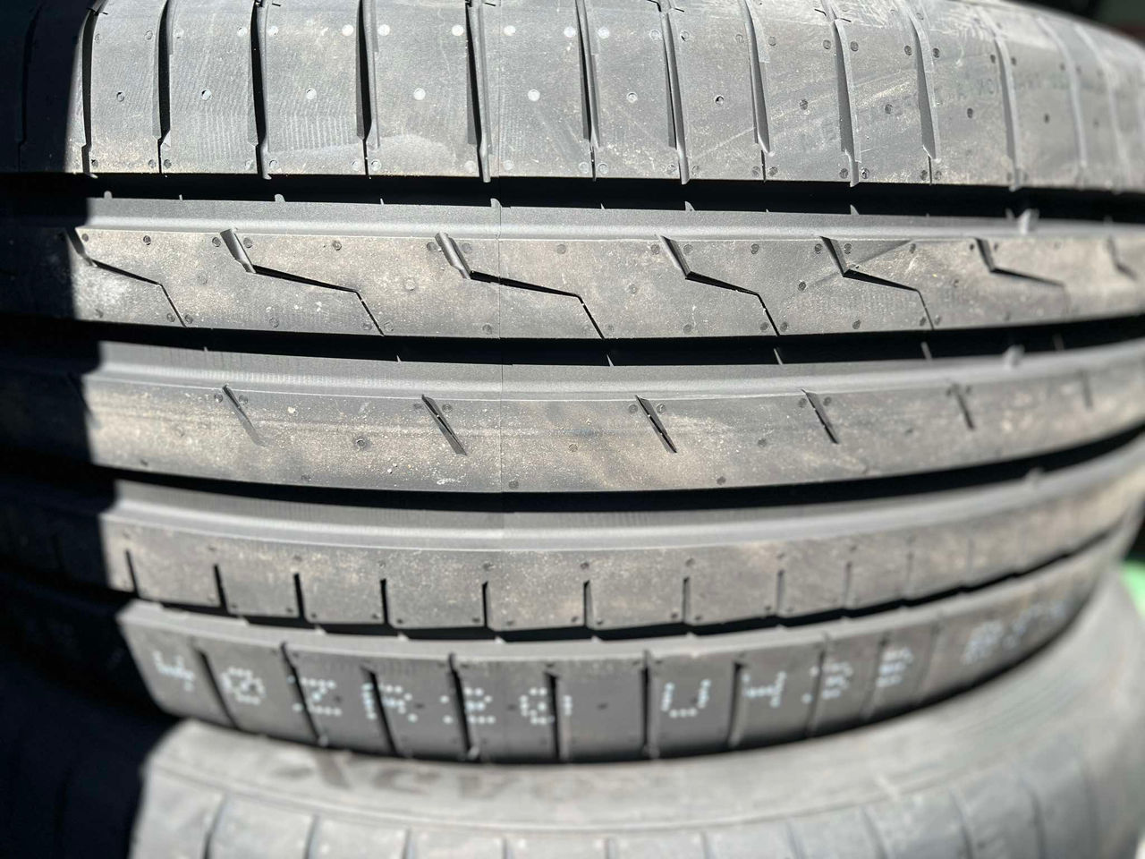 R20 275/40 RoadX RxMotion DU71 XL