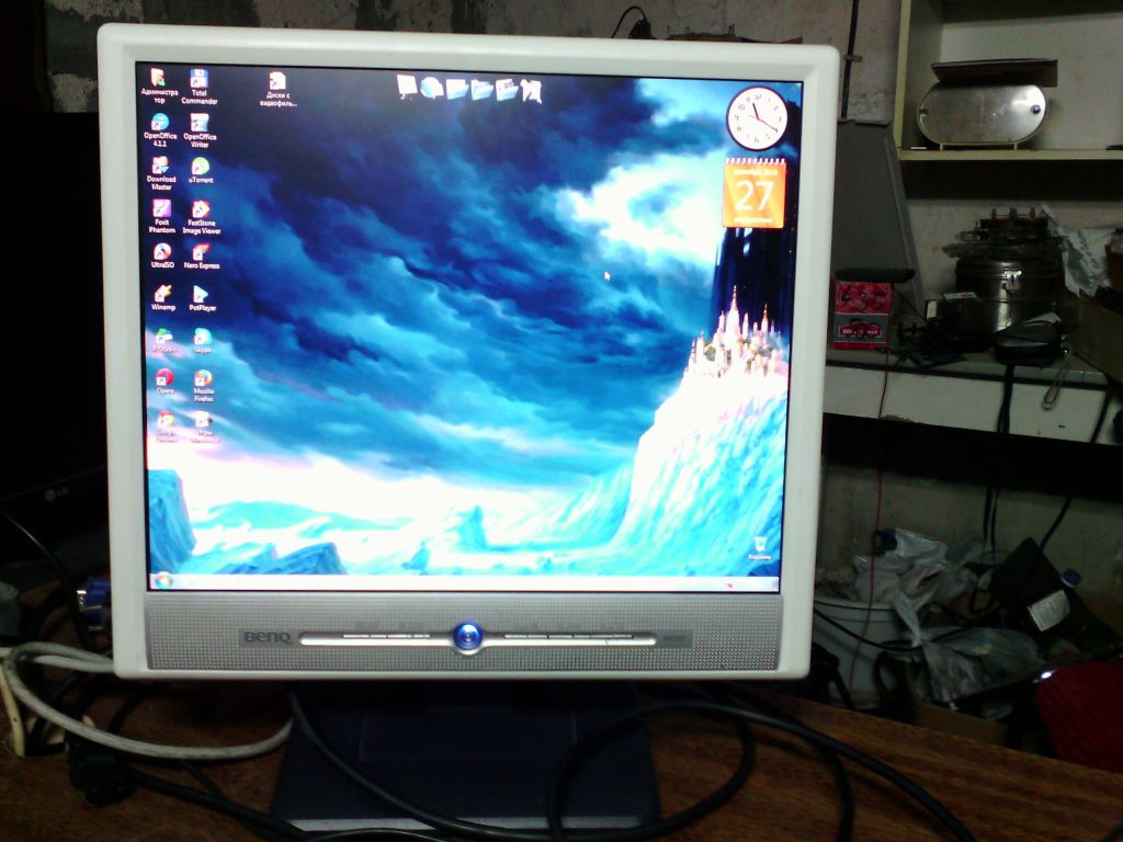 Монитор TFT (LCD) 17" BenQ PF757 отличный