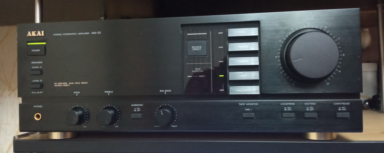 Akai Am-32 - 1800 Lei