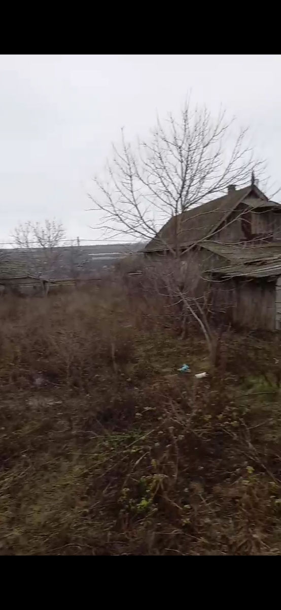 Casa veche cu teren de 35 -ari spre vinzare