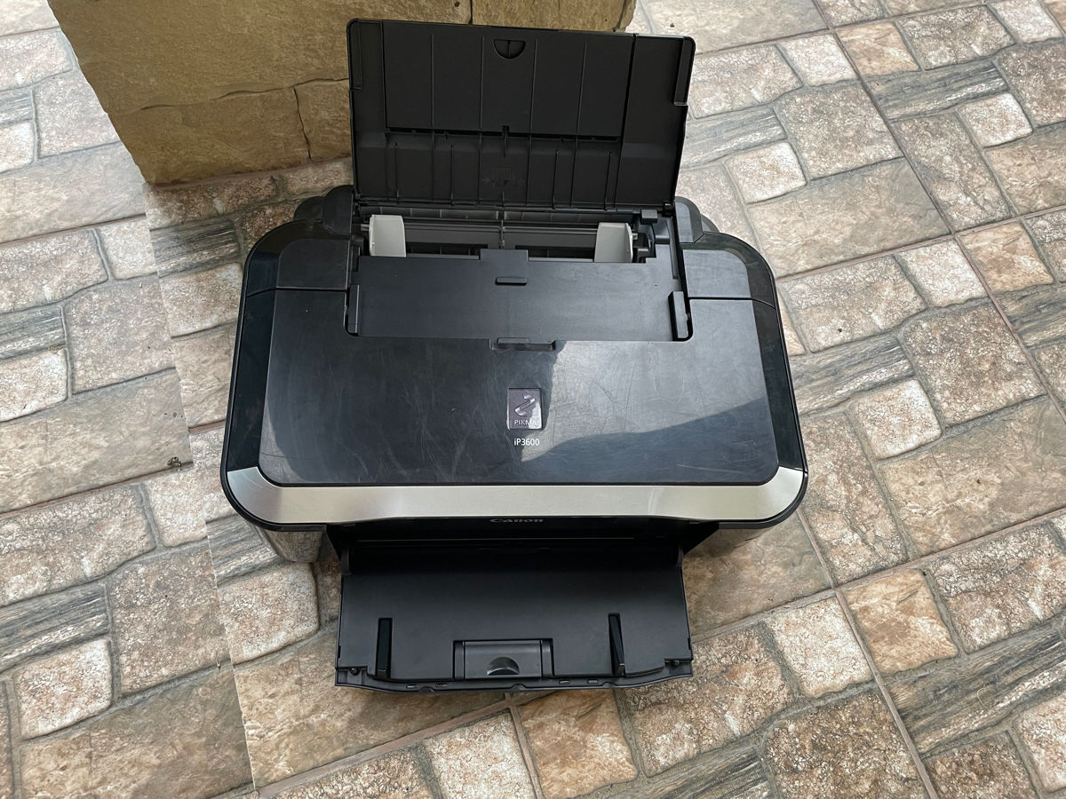 Imprimanta color cu 5 cartuse Canon ip3600