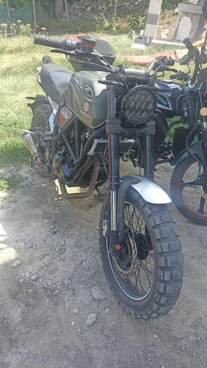 Geon Scrambler an. 2022 cu rulaj 8060 km, 1400