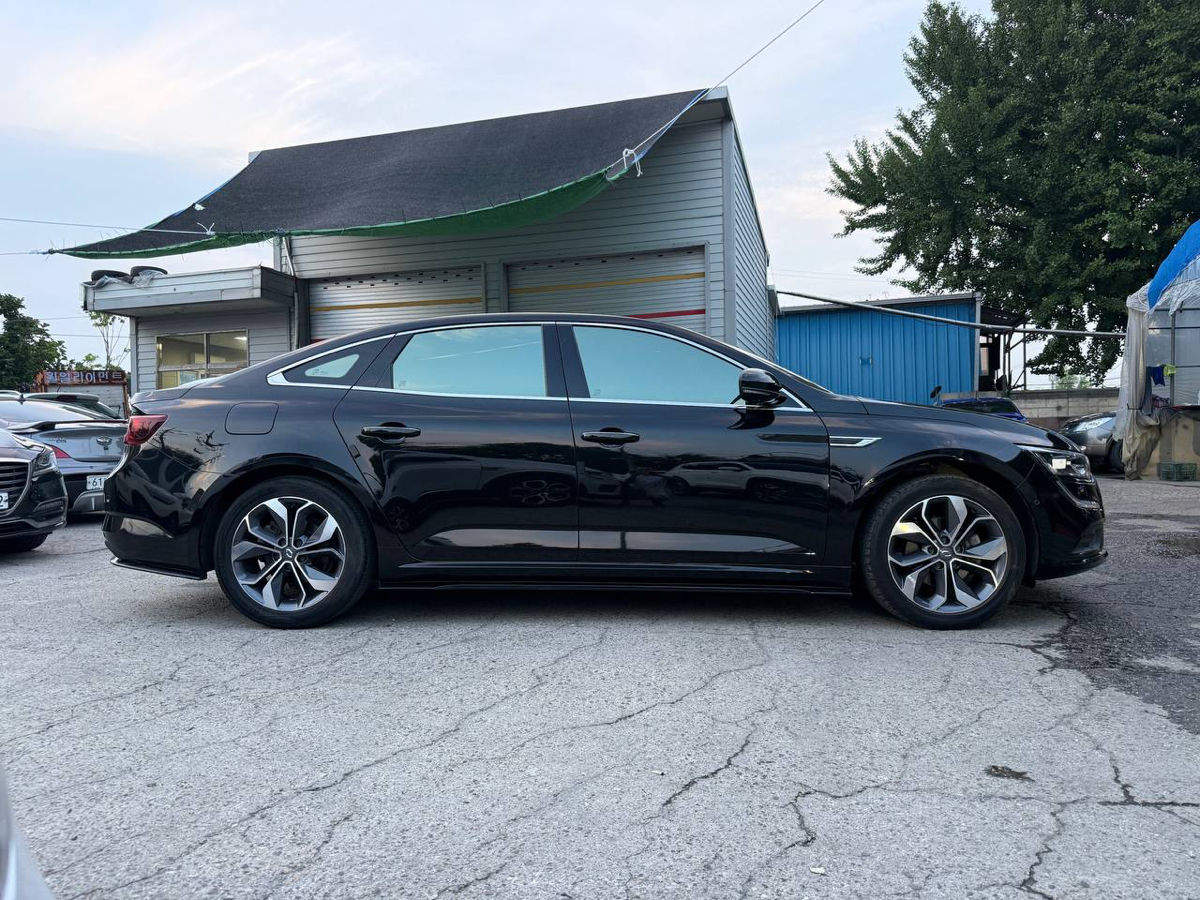 Renault Samsung SM6 2018 г. с пробегом 124000 км, Дизель, 12500