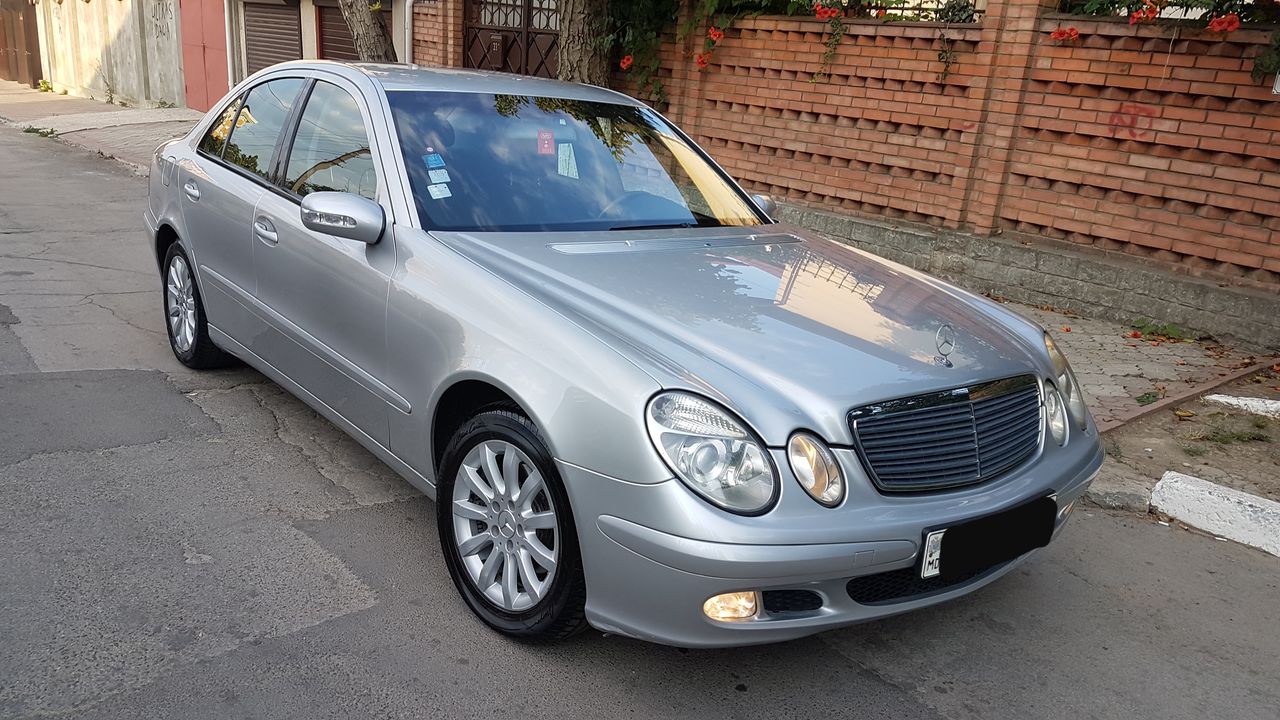Mercedes E Class an. 2005 cu rulaj 170 km, Diesel, 5000