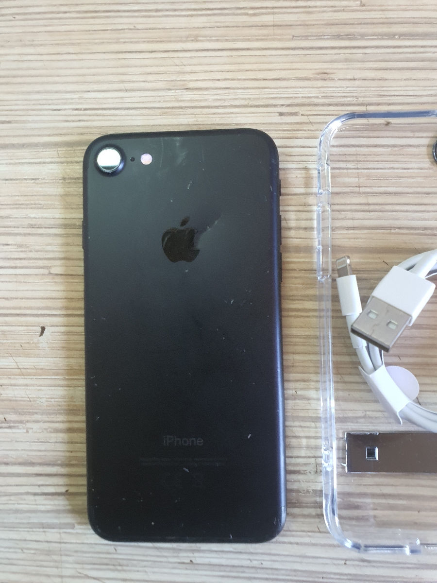 iPhone 7 (32 GB)