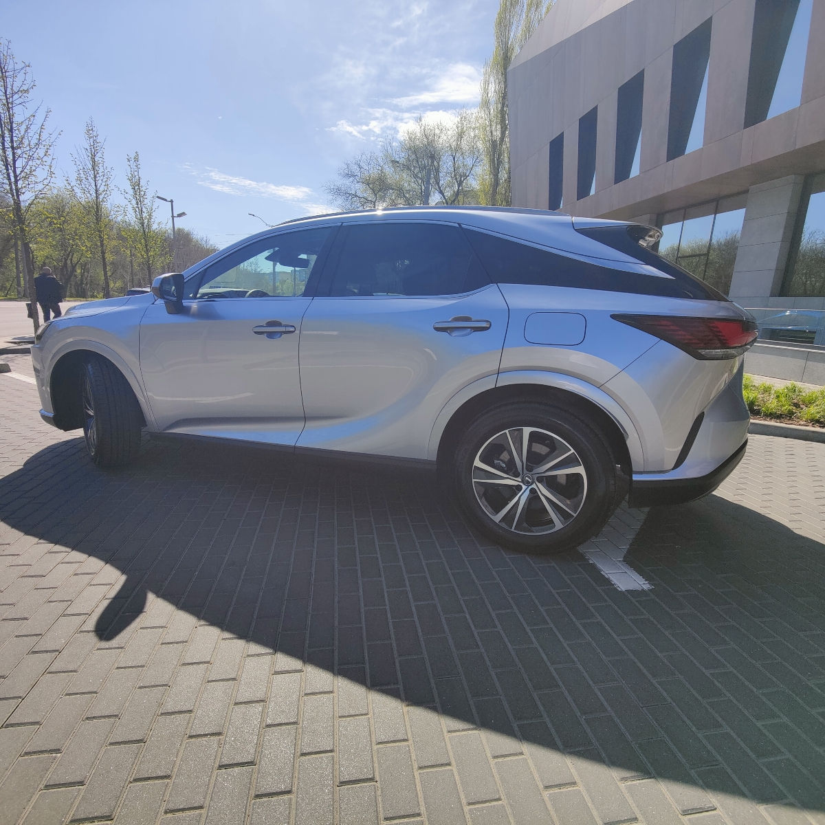 Lexus RX Series an. 2024 cu rulaj 18000 km, Hybrid, 54500